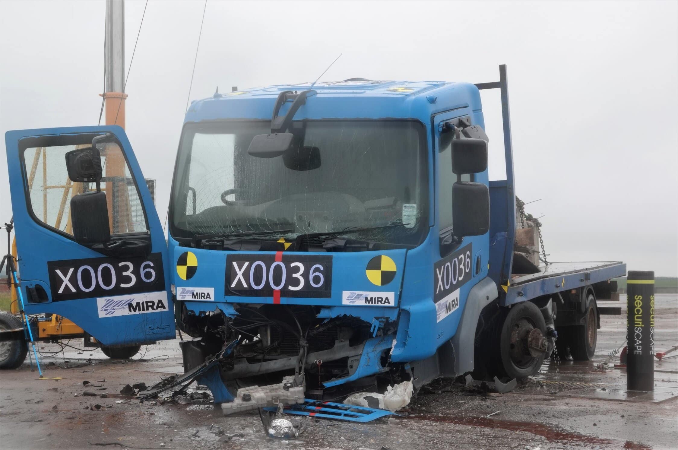 Derbyshire-based Securiscape showcase super-shallow Glide Bollard HVM ...