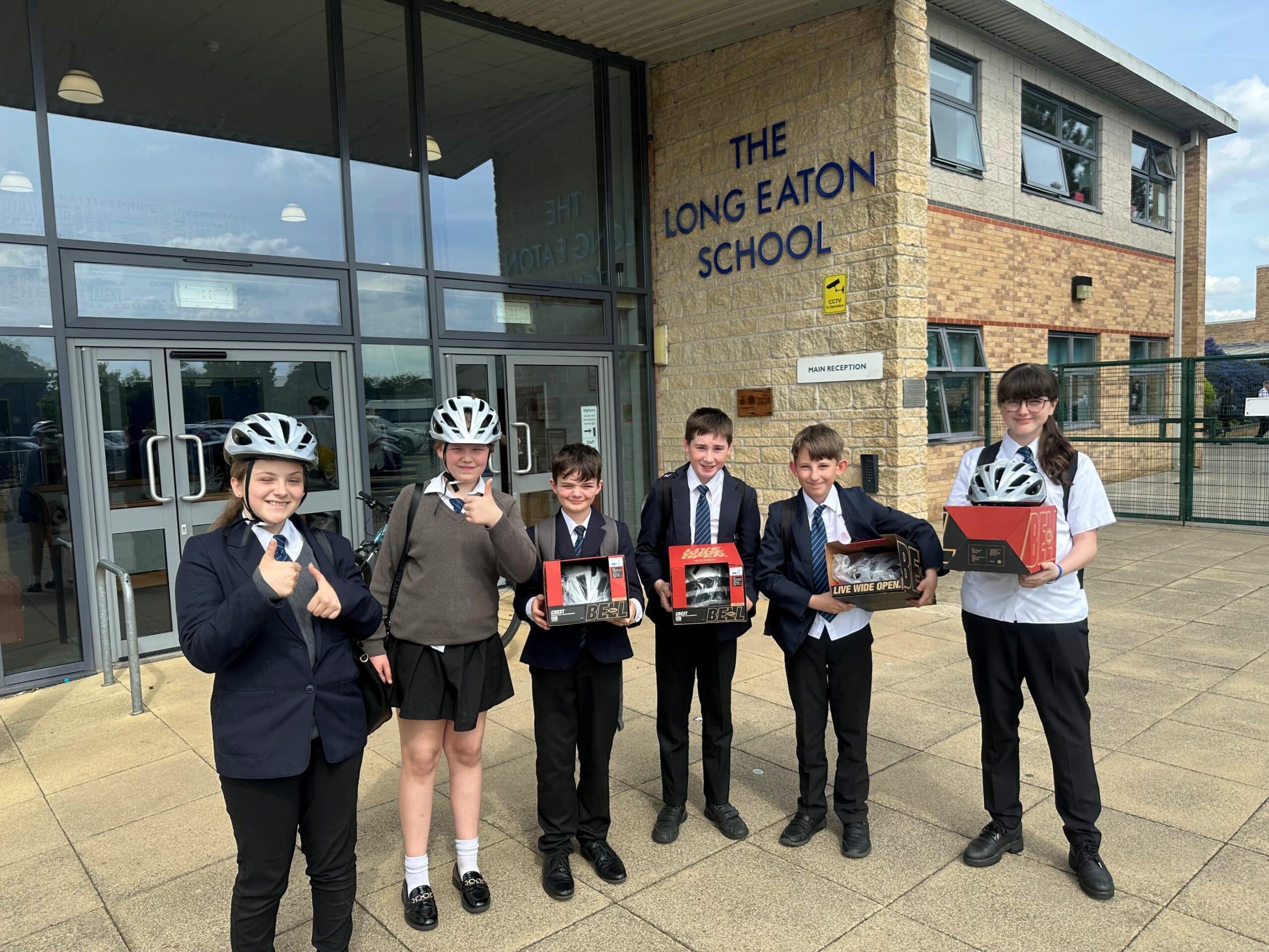 Students at cycle-mad Long Eaton School given free helmets through ...